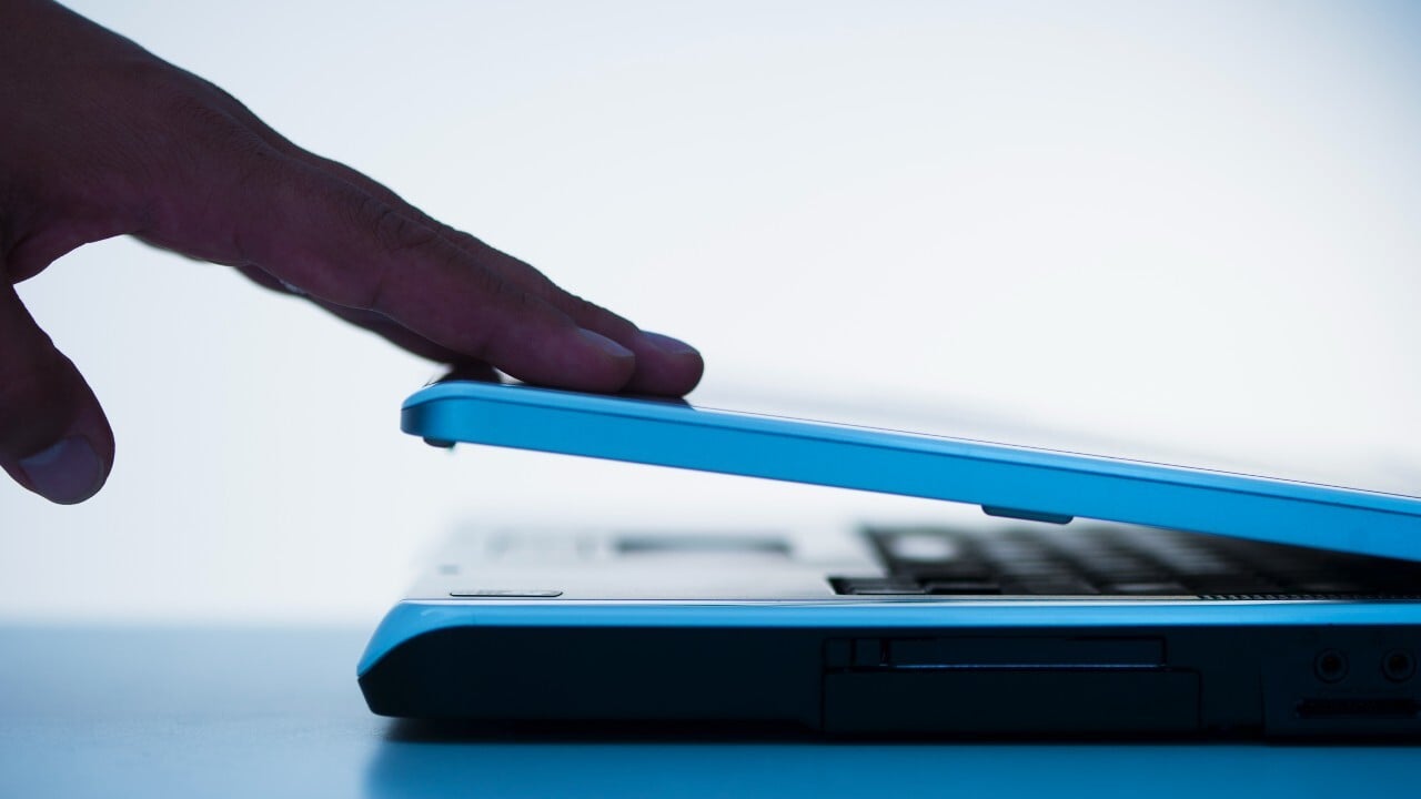 Want a cleaner desktop? Here's how to run your laptop with the lid closed