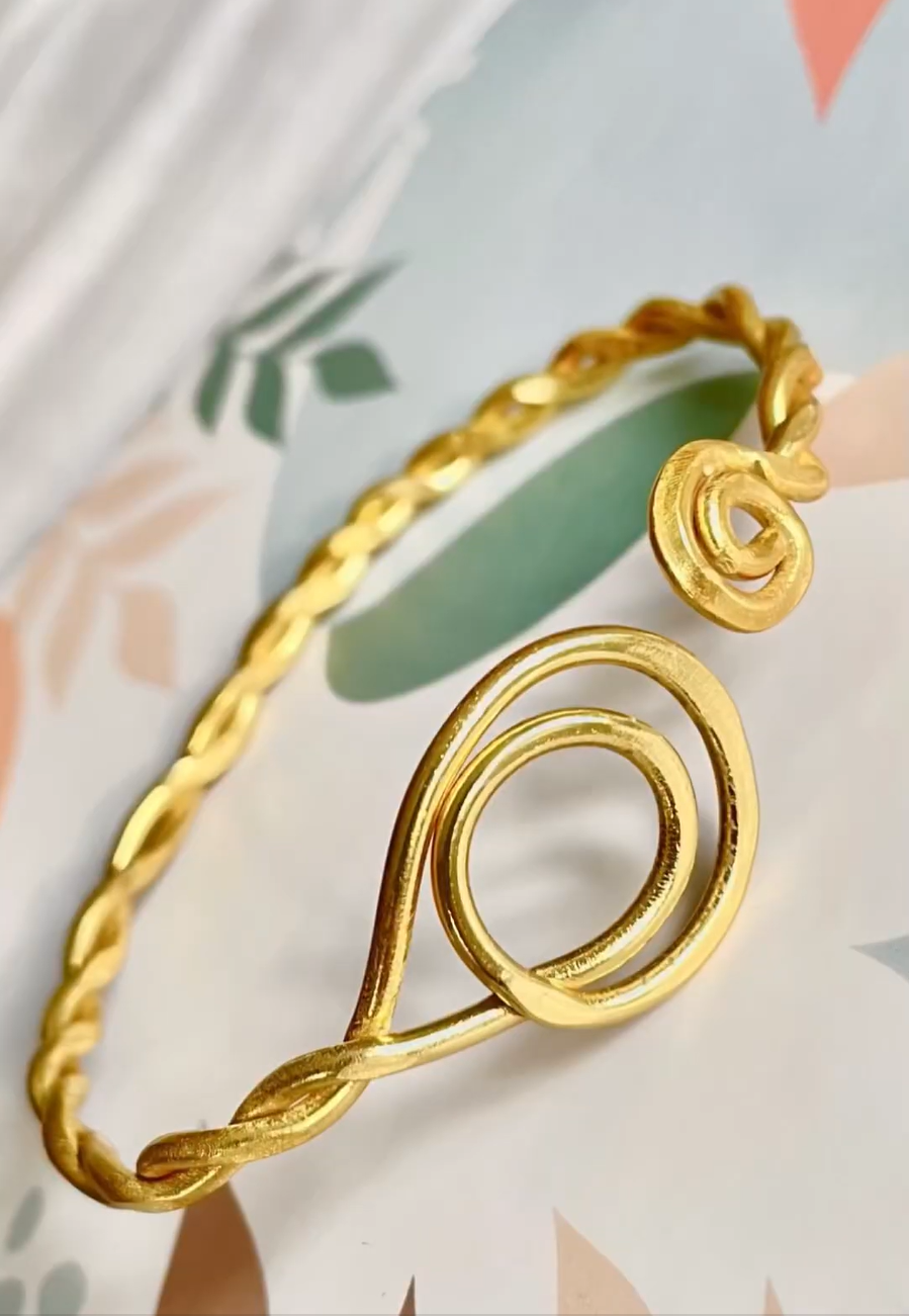 Make jewelry with me: Easy bracelet tutorial