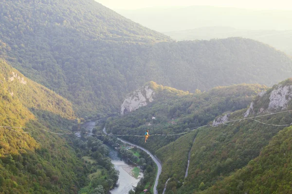 4 dead after helicopter hits slackline: Key safety lessons