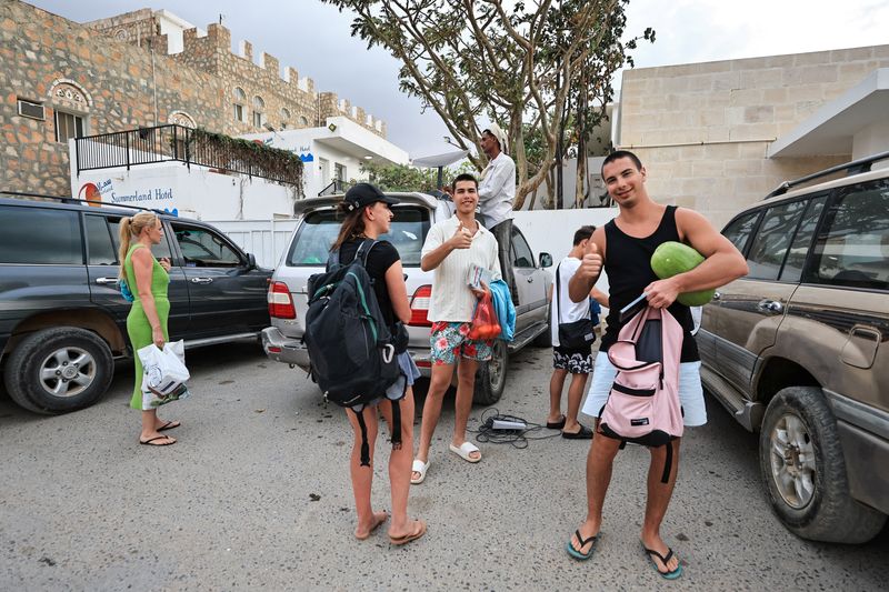 Tourists on remote Yemeni island stranded after Saudi, UAE rift