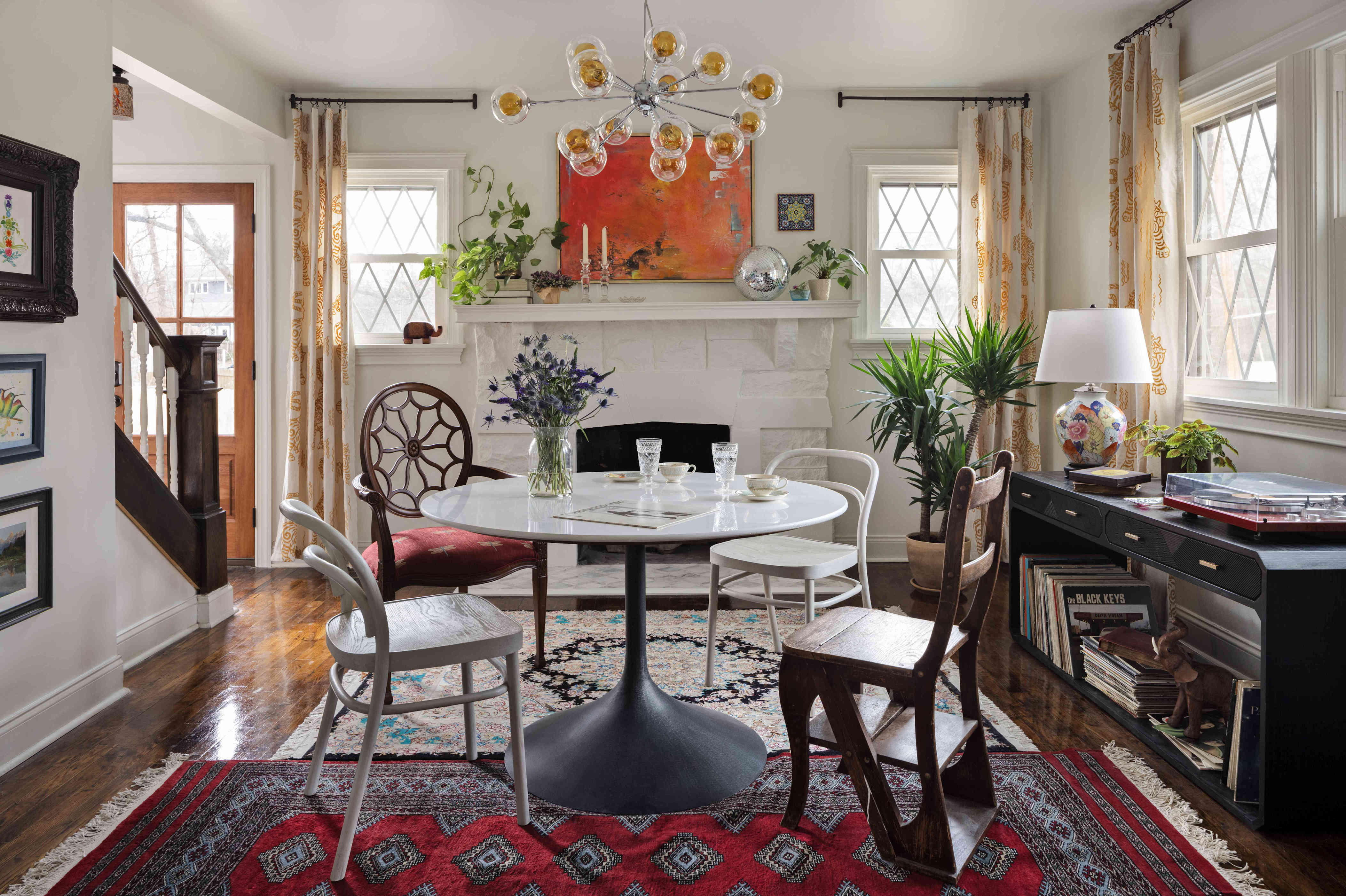 7 dining room items you should always thrift, according to designers
