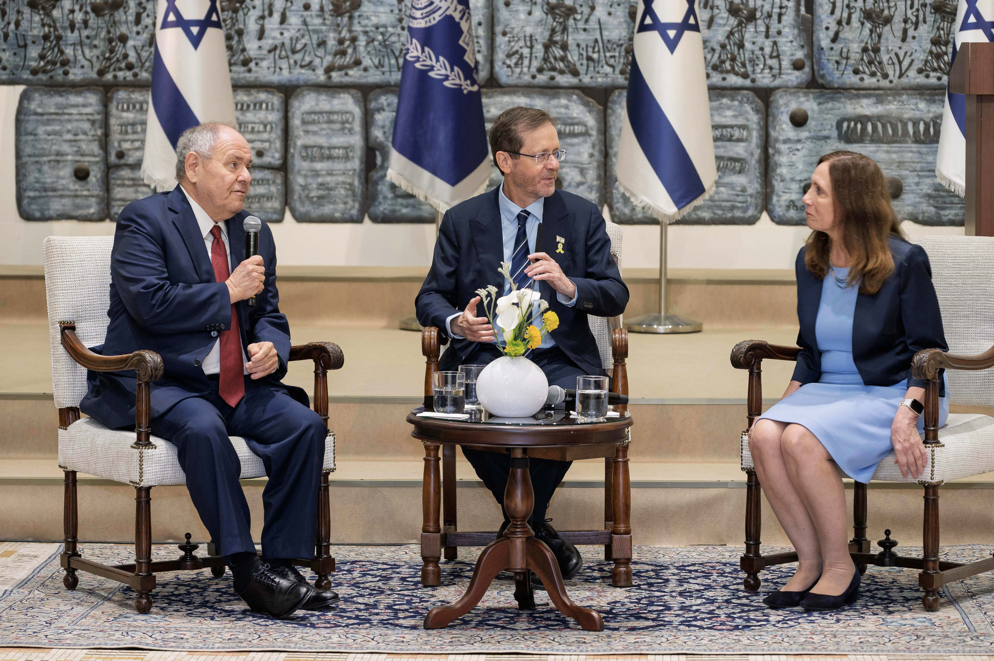 At the crossroads of Holocaust remembrance