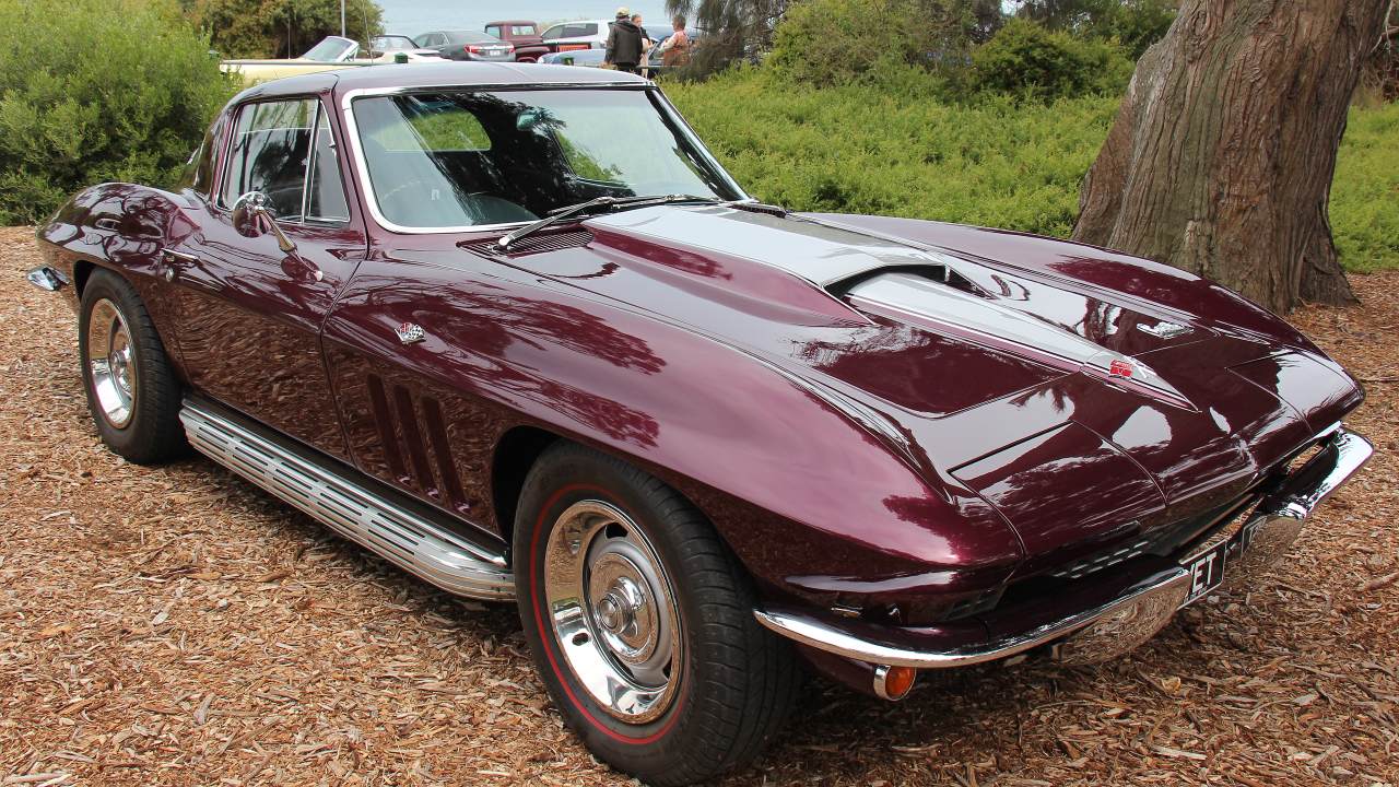 How the 1966 Corvette balanced big-block power and control