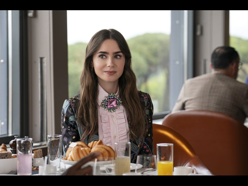 Jubel bei den Fans: Es wird eine weitere „Emily in Paris“-Staffel geben