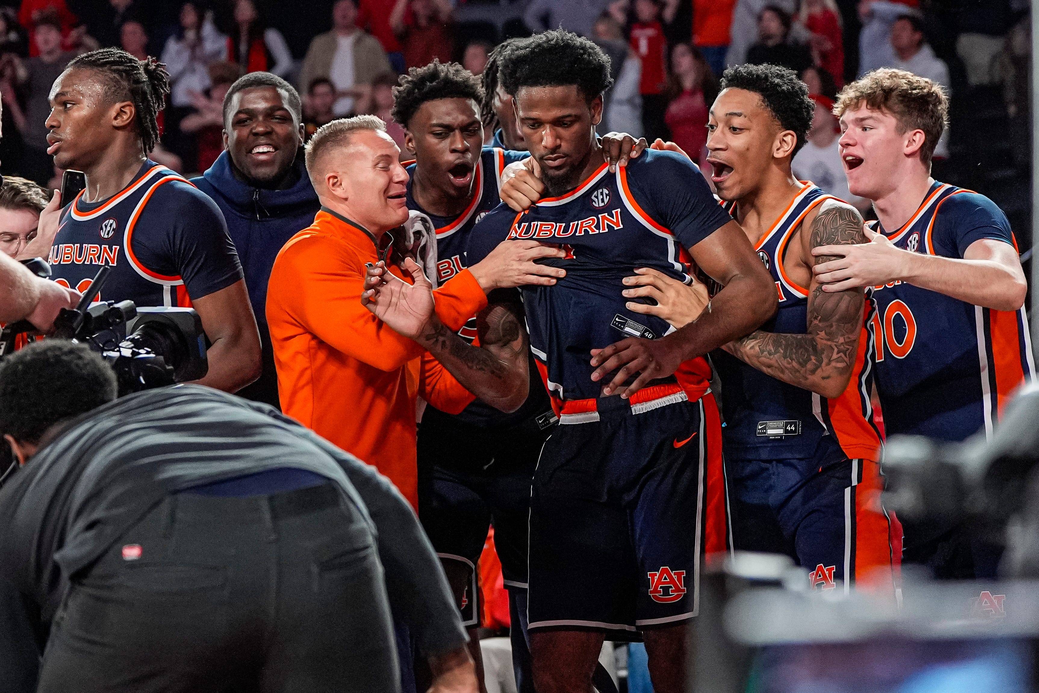 Where to watch Auburn vs. Texas A&M today, TV channel, streaming info