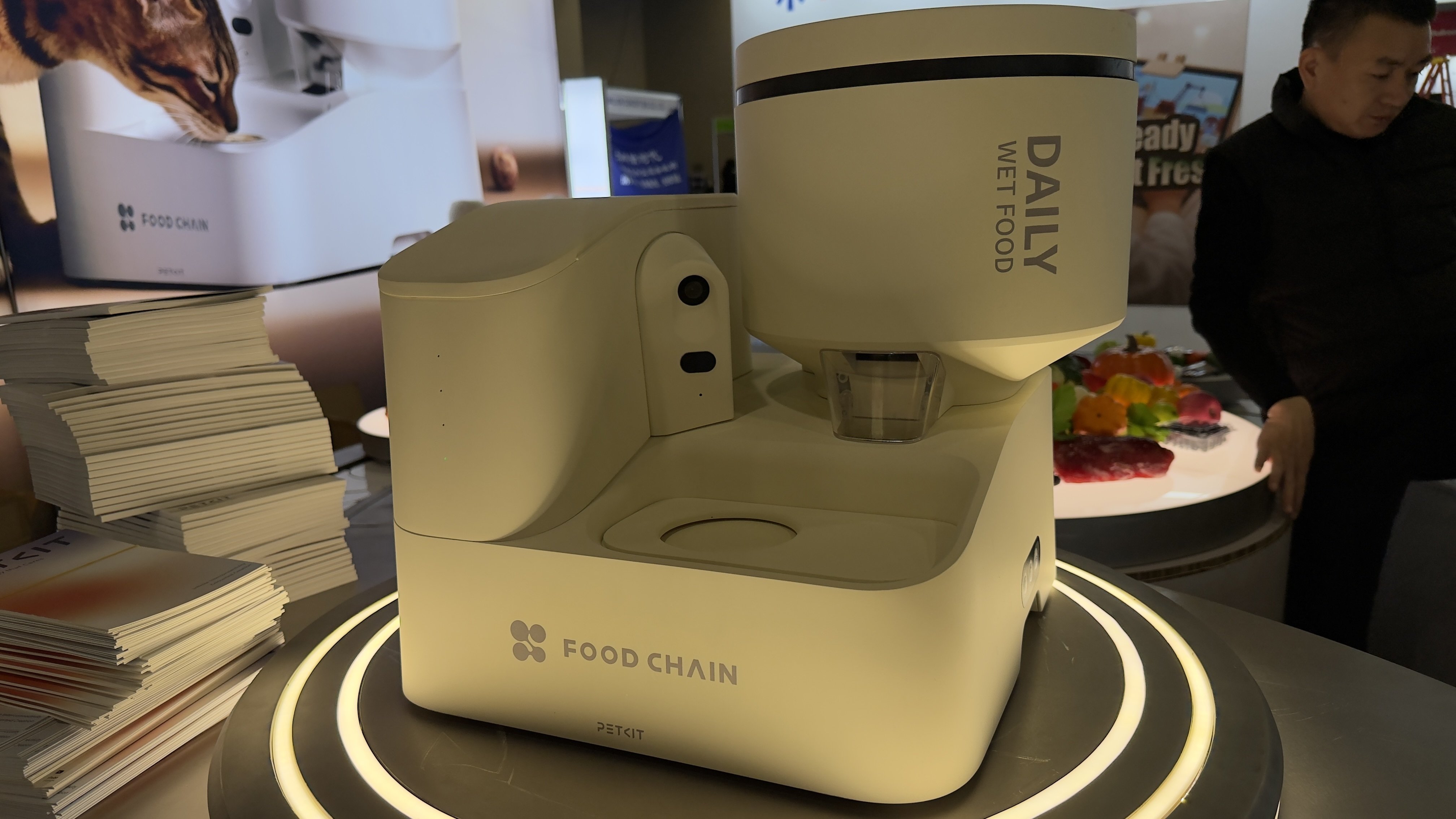 CES 2026: Petkit's Yumshare daily feast is an automatic wet food feeder ...