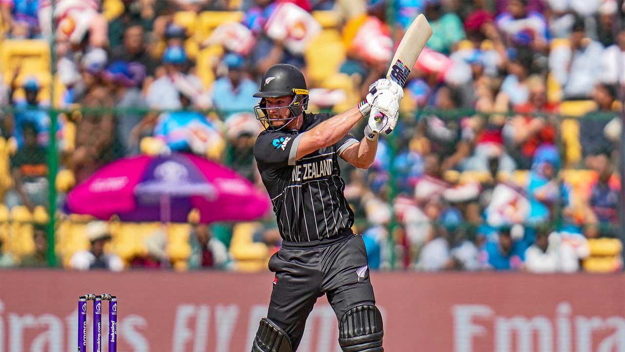 Glenn Phillips' unconventional tactic: Batting left-handed in T20