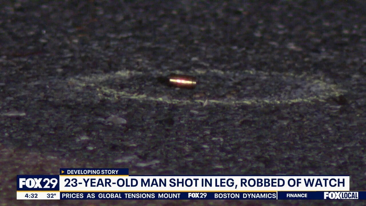 Man robbed, shot while walking to friend's house overnight in Philadelphia