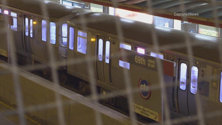 2 injured in overnight stabbing attack at Red Line station