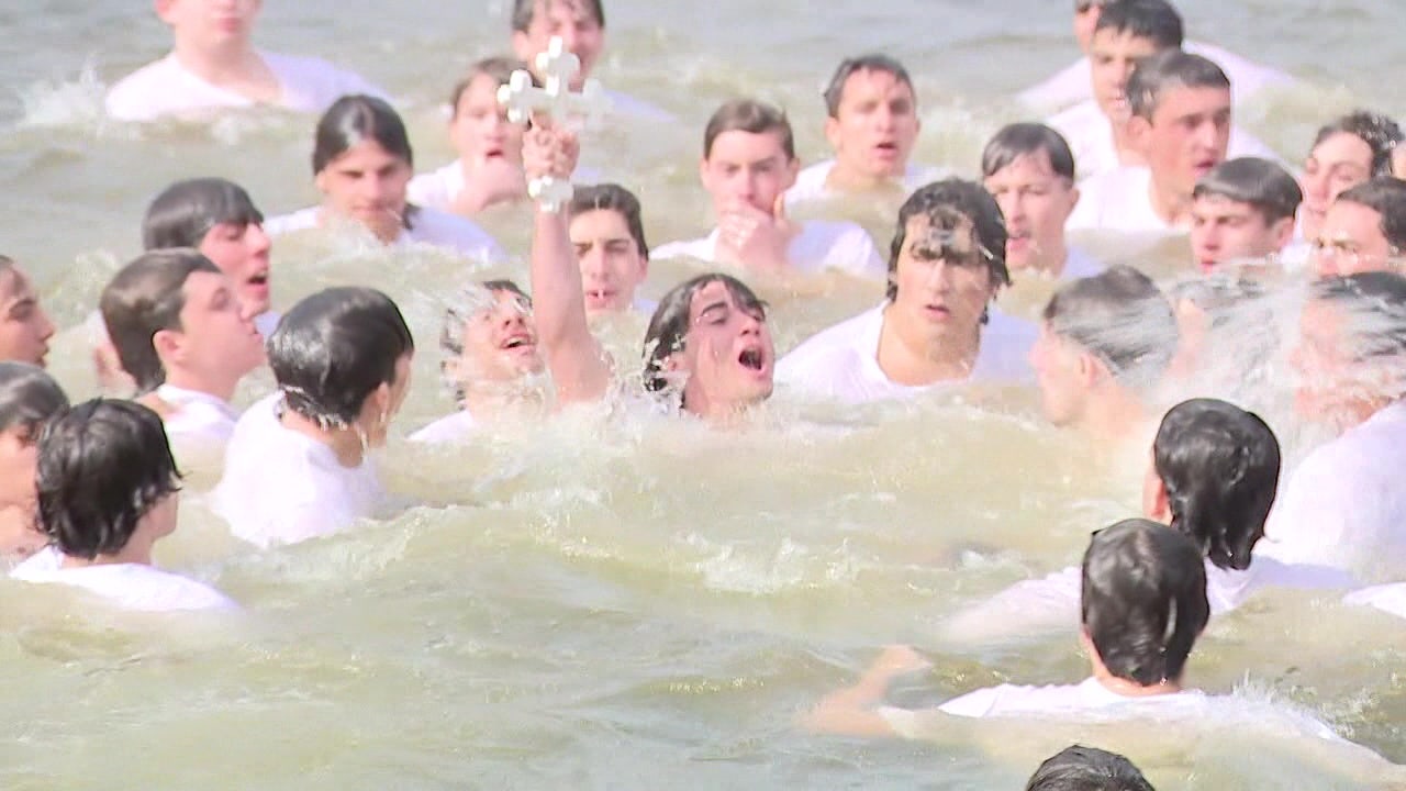 Epiphany Day in Tarpon Springs: Here’s what to know as dozens dive for ...