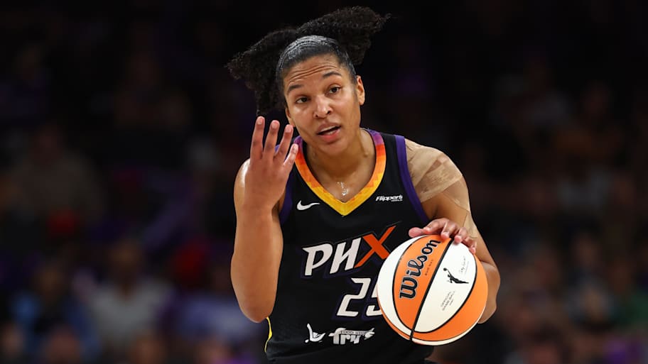 Unrivaled season begins, Thomas' team wins