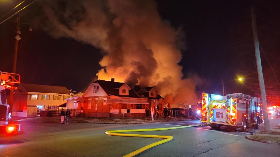 Man injured escaping Huntington house fire by jumping from second-story ...