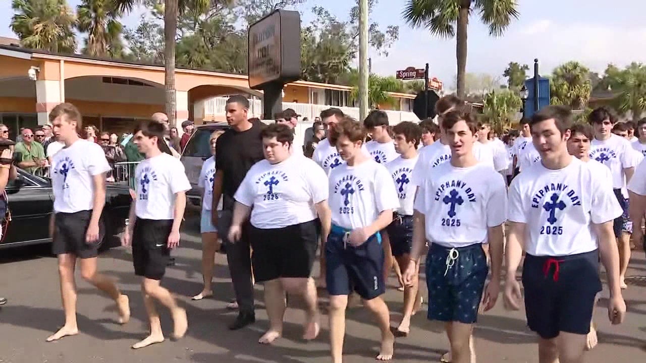 Epiphany Day in Tarpon Springs: Here’s what to know as dozens dive for ...