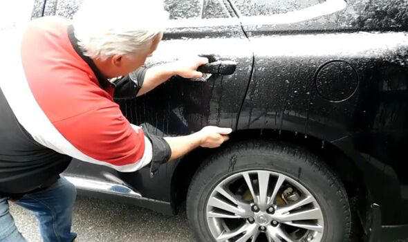Frozen car doors will open in seconds using expert's simple tip