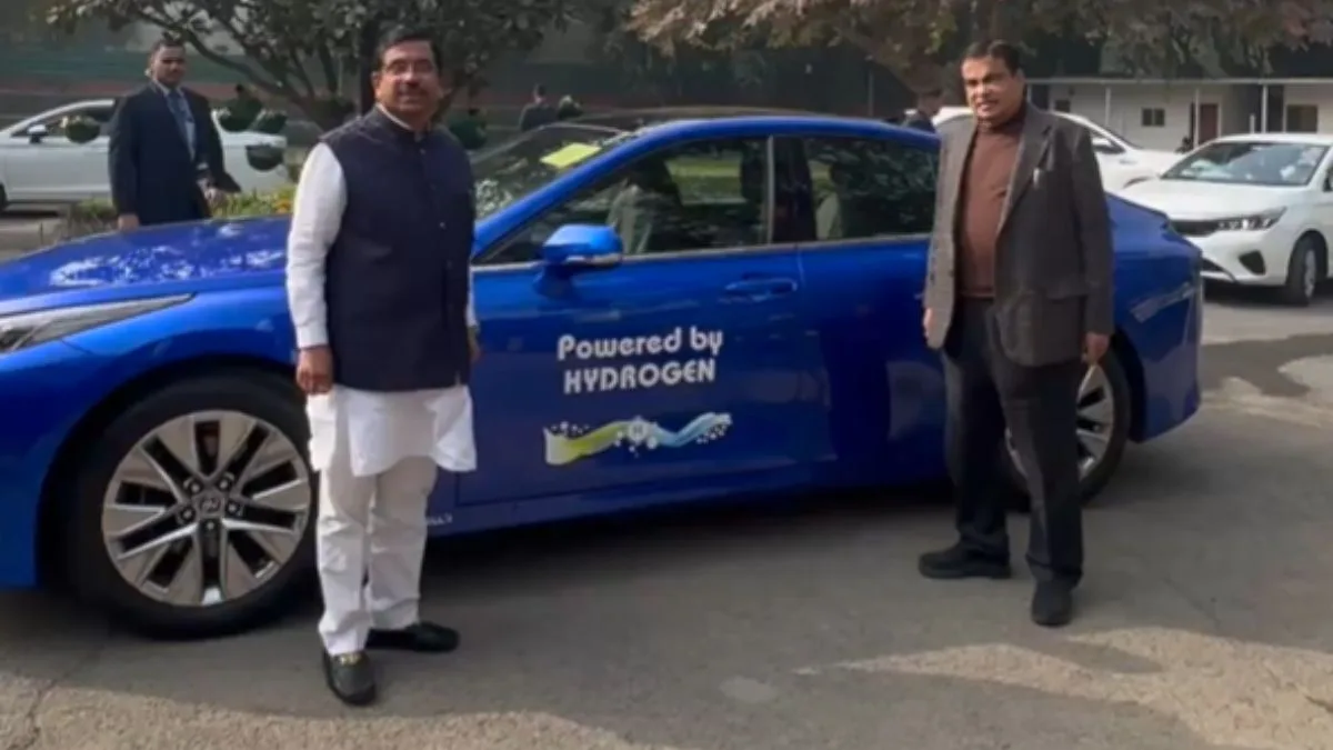 Joshi, Gadkari take joint ride in hydrogen fuel cell vehicle to promote ...