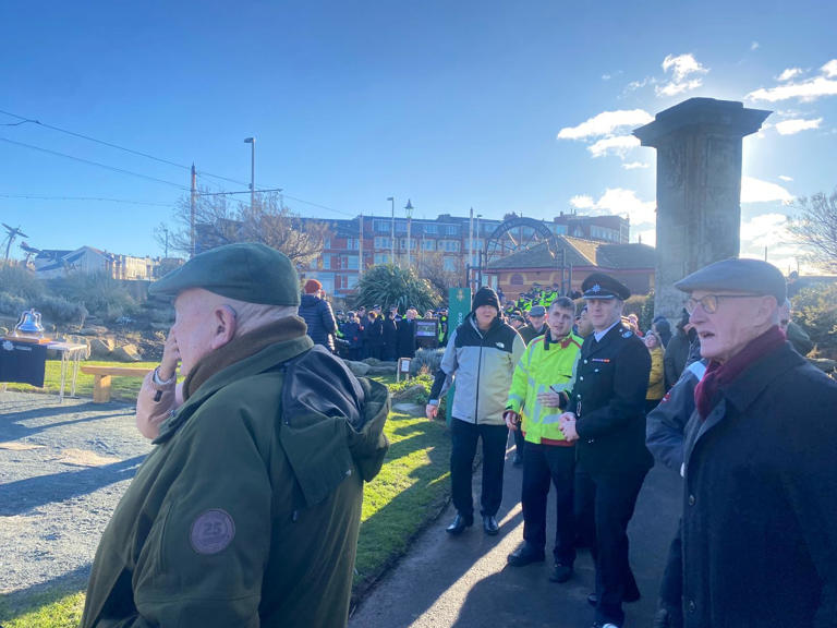 27 heartfelt and moving pictures from the 43rd anniversary of the ...