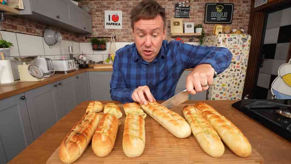 Ranking every grocery store garlic bread
