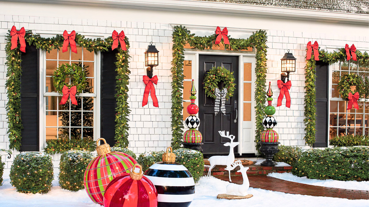 How long is too long to leave your Christmas decorations up?