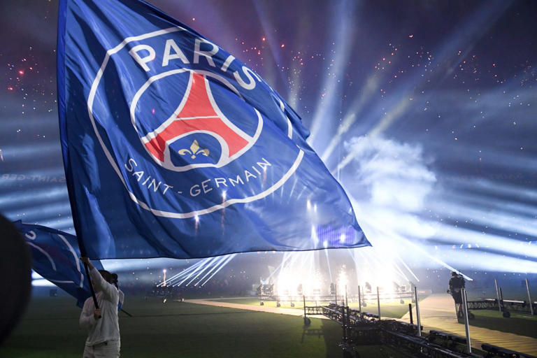 Official – PSG announces a one-year signing!