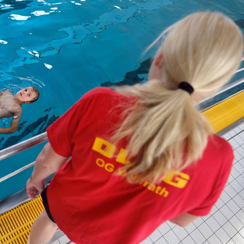 DLRG startet Jubiläumsjahr mit Disco im Wasser
