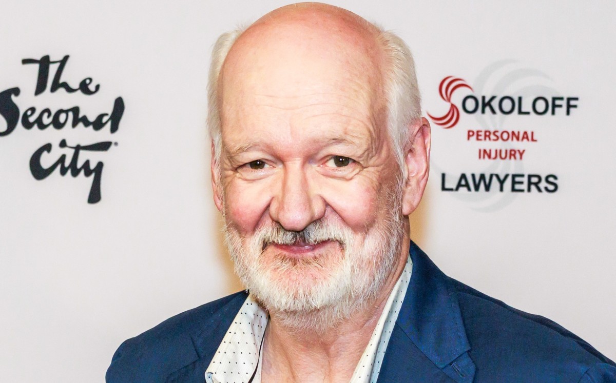 Colin Mochrie shares update after health scare & emergency surgery
