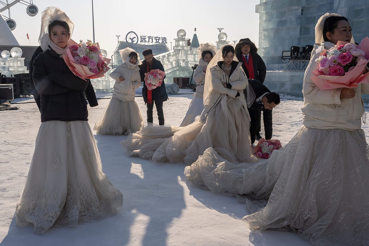 Love in the cold: Mass wedding at Harbin Ice and Snow Festival