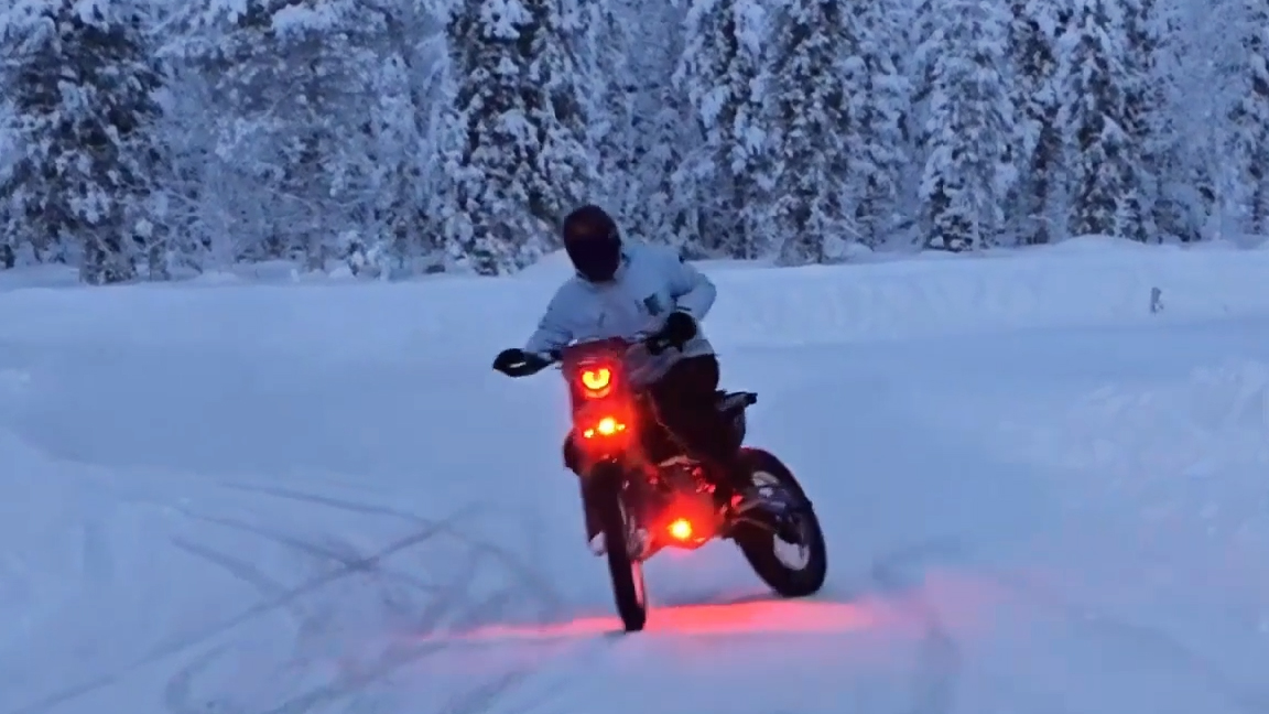 Riding a motorcycle in –20°C Lapland cold