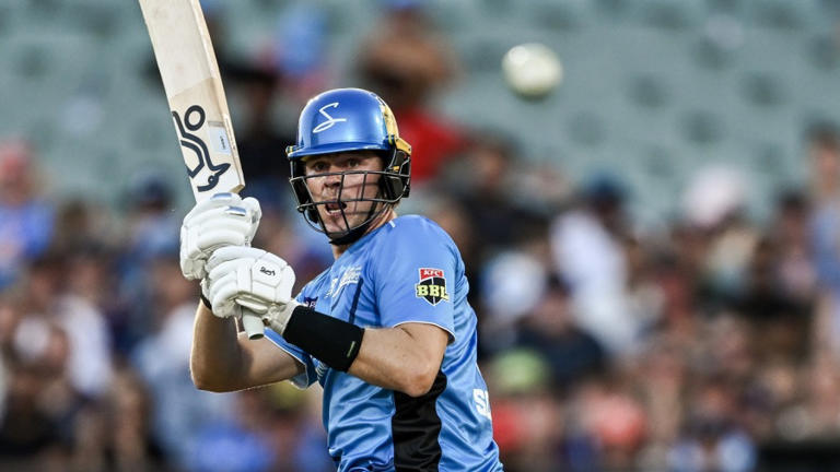 Overton, Scott end Sydney Thunder's playoff hopes