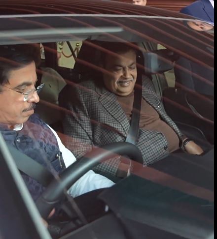Minister Pralhad Joshi leads from the front, drives hydrogen-powered car