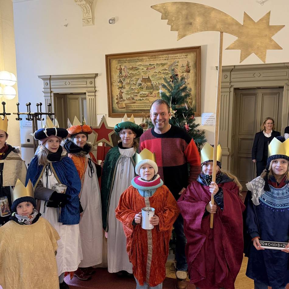 Sternsinger besuchen den Willicher Bürgermeister