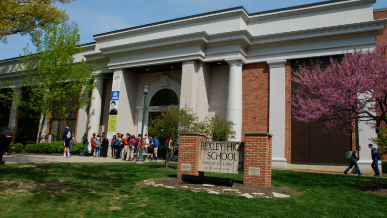 Bexley parents oppose district plan to replace grass with artificial turf