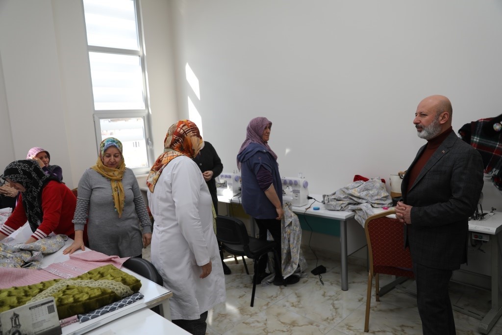 Başkan Çolakbayrakdar: "Şehrimize değer katan modern tesisler ...