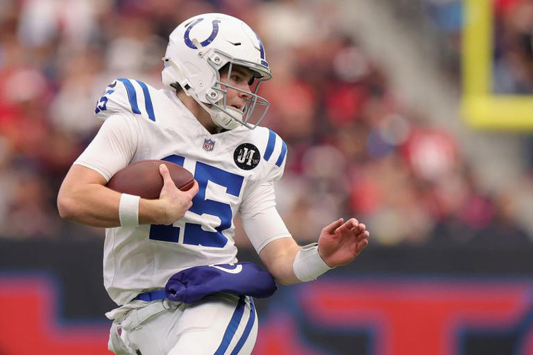 Notre Dame quarterbacks responsible for atrocious NFL stat after Riley ...