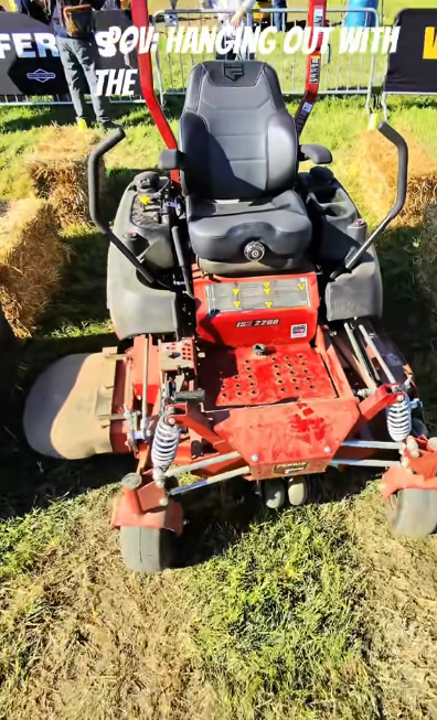 Ferris 2200 demo ride | Taking the lawn mower out for a spin