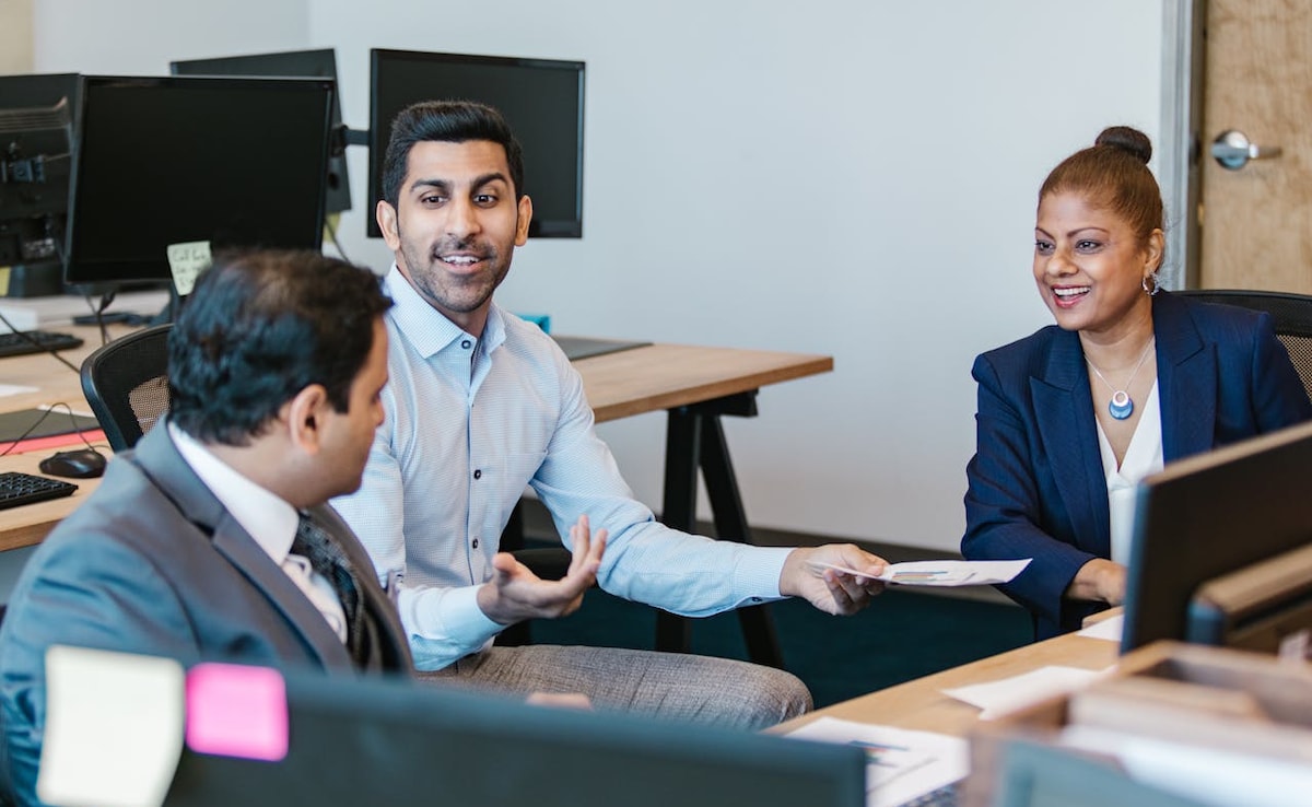 Psychotherapist shares tips to tackle loneliness and emotional ...