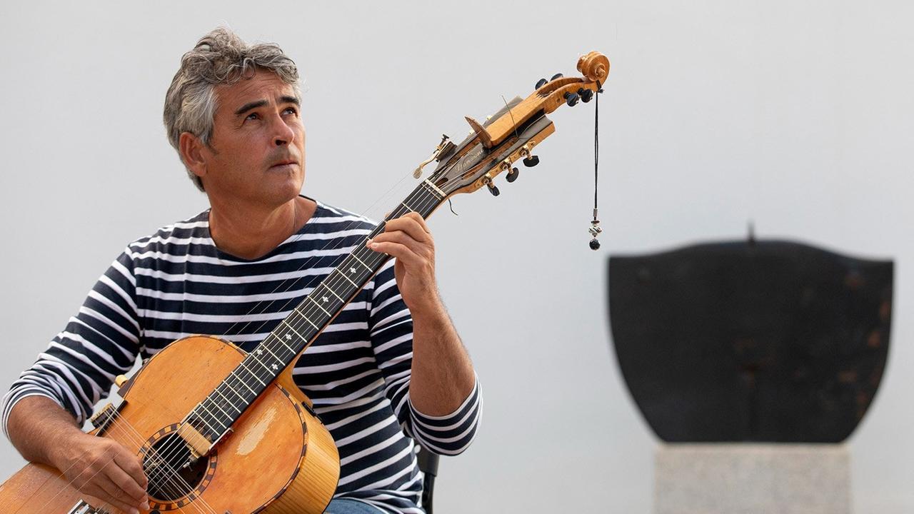 Paolo Angeli: «La Sardegna è un continente, oggi cosa vuol dire essere ...