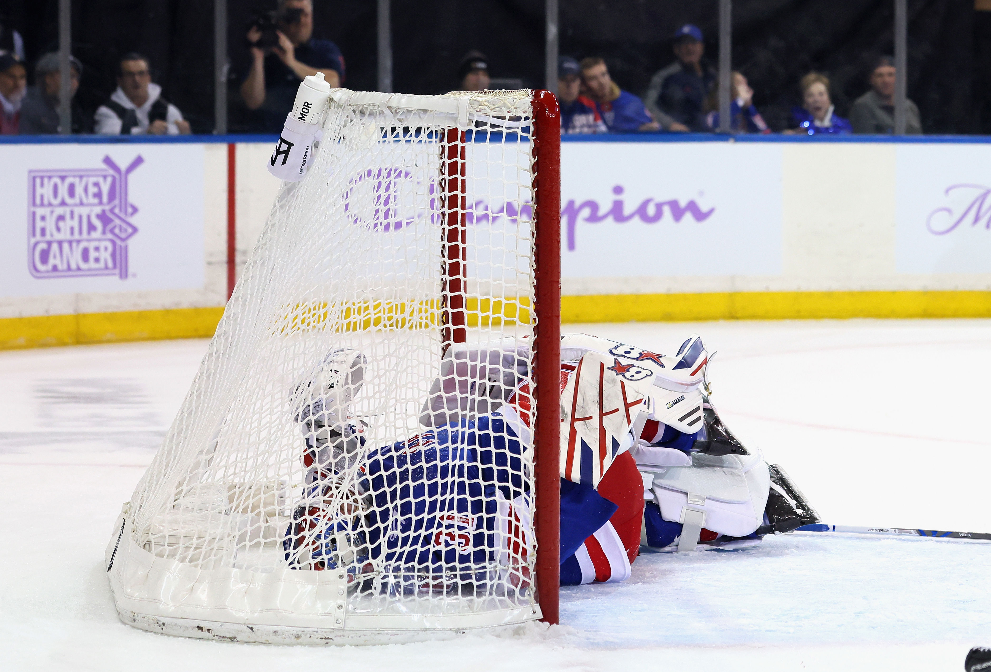 Rangers lose crucial player to lower-body injury in OT loss