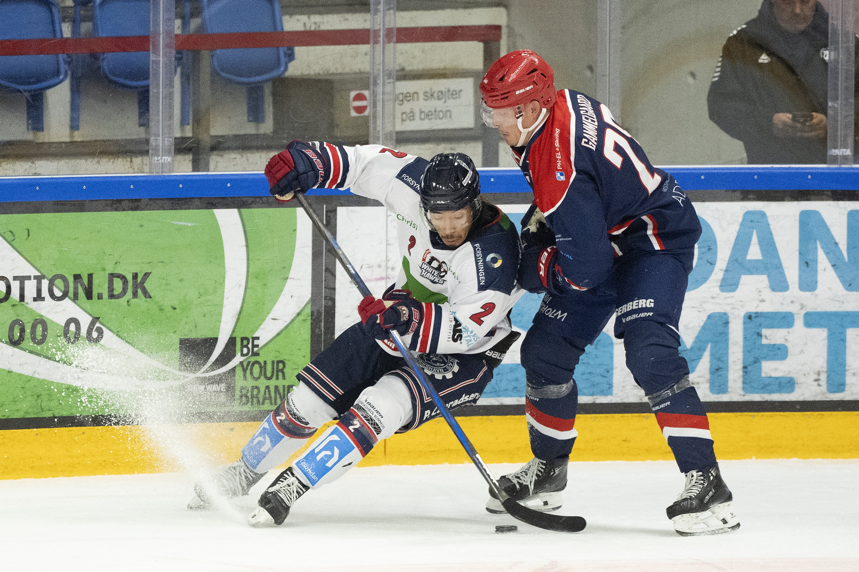 Bøde for racistisk banankast i ishockey handler om signalværdi