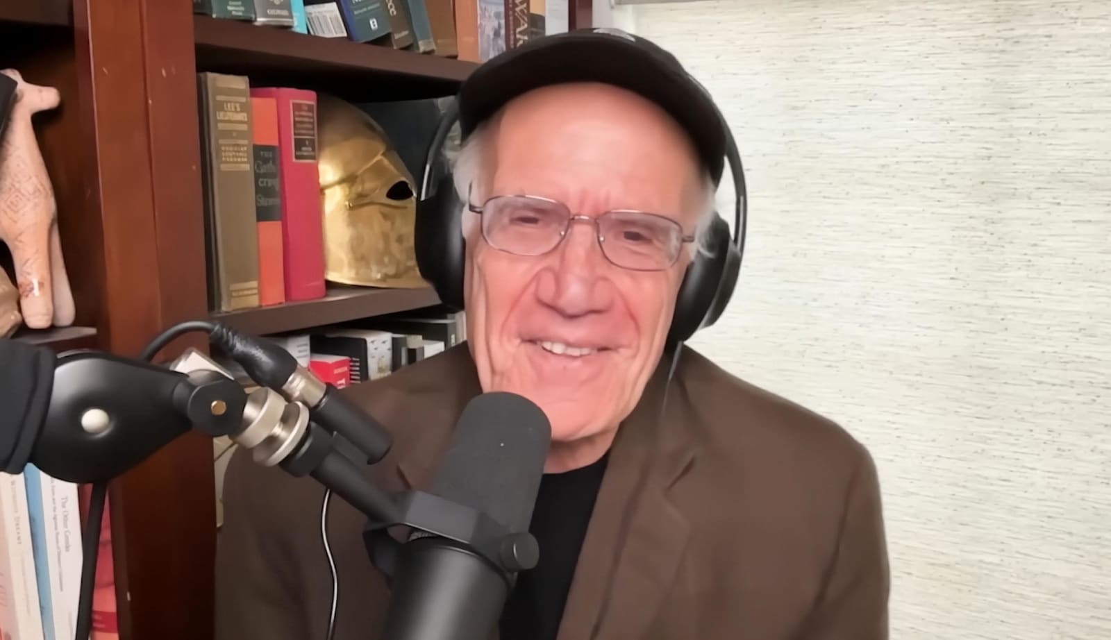 Victor Davis Hanson's health: What we know as he recovers from cancer ...