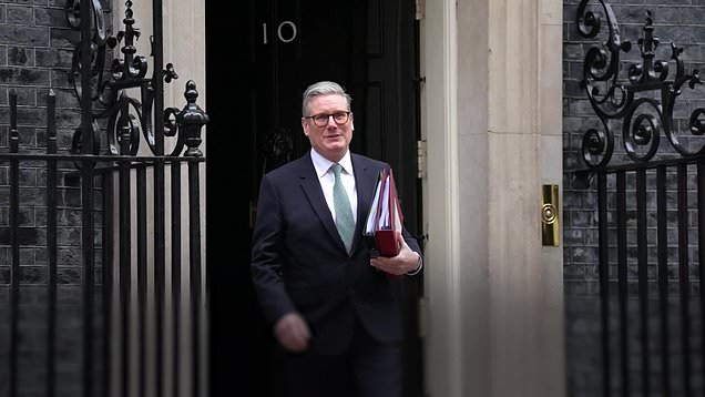 Starmer says UK 'turning the corner' at first Cabinet meeting of 2026