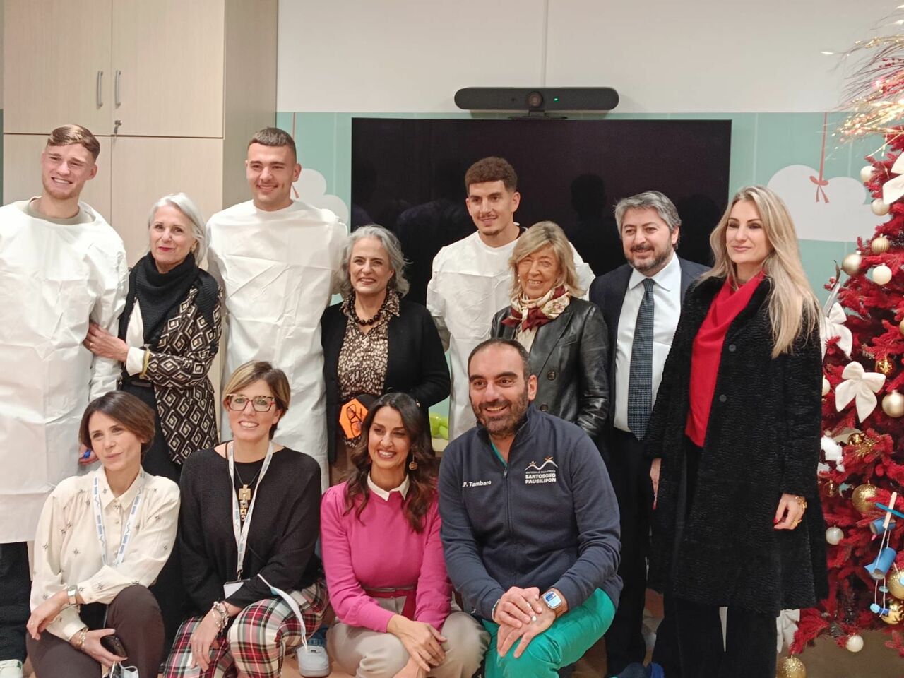 I giocatori del Napoli in visita ai bambini del Santobono Pausillipon ...