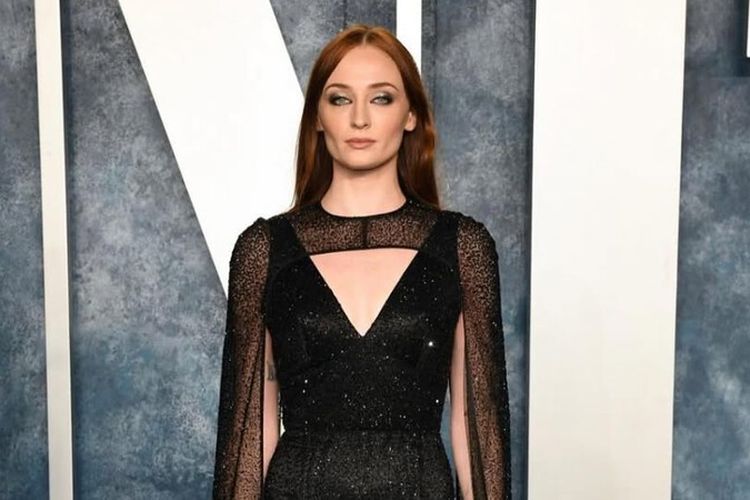 Sophie Turner singgung status hubungan pribadi di tengah isu asmara ...