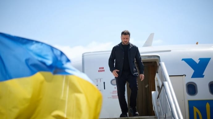 Zelenskyy arrives in Paris for Coalition of the Willing meeting