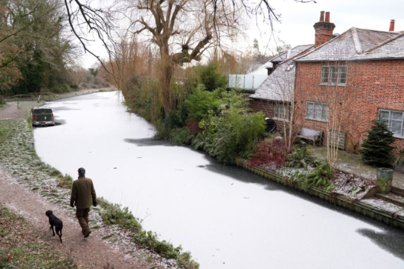 Met Office issues new 24-hour snow storm warning with another 20cm set ...