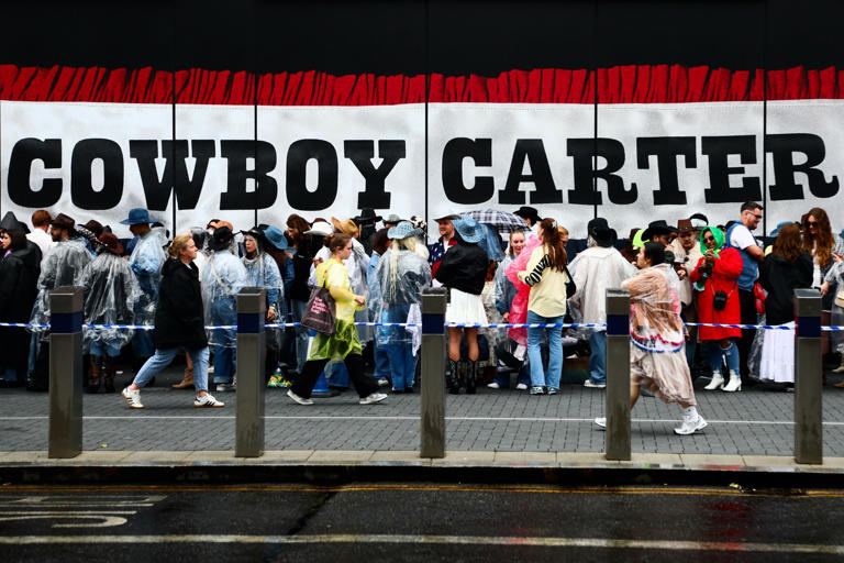 Make 2026 the year musicians stop ripping off fans