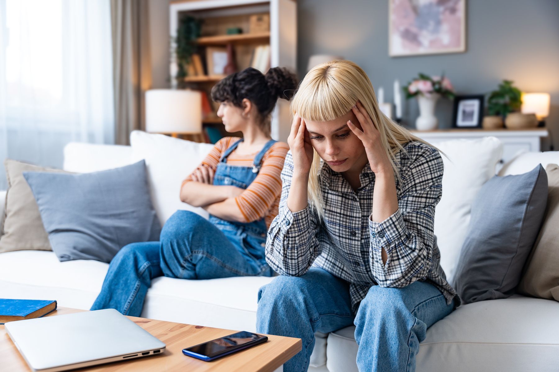 20 signs that your partner is secretly unhappy