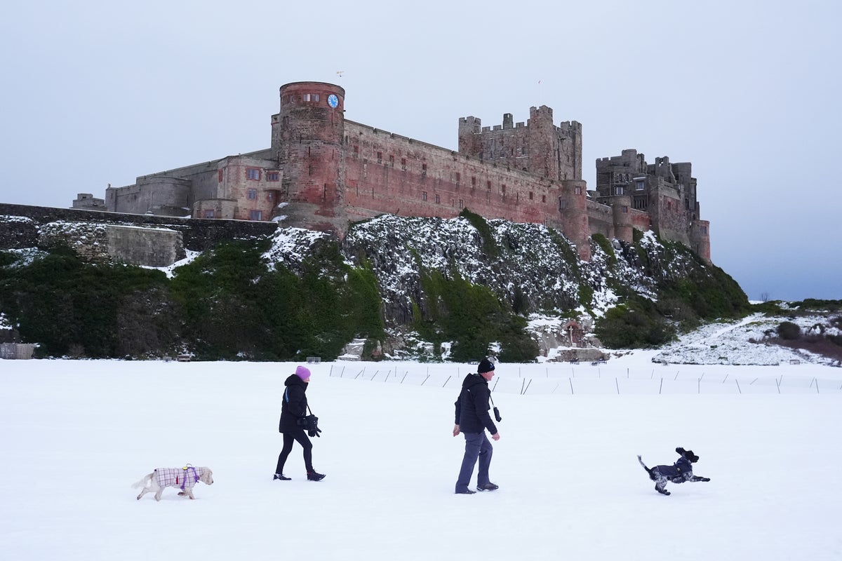 UK weather live: London hit by snow before Storm Goretti warnings hit