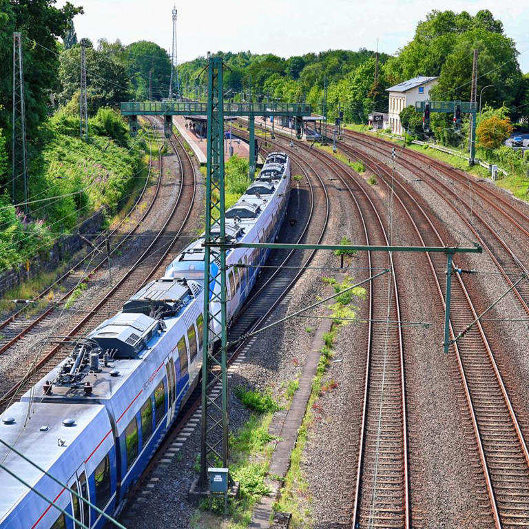 Bahn sperrt P&R-Parkplätze in Gruiten und Haan