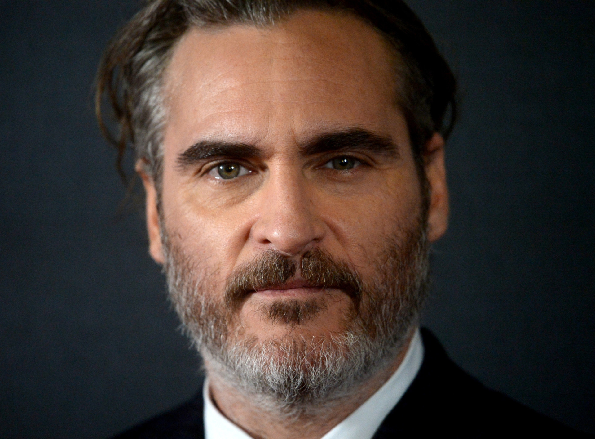 Inside the lives of famous families