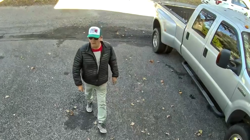 Security video captures hero stranger responding to Hilton Head house fire